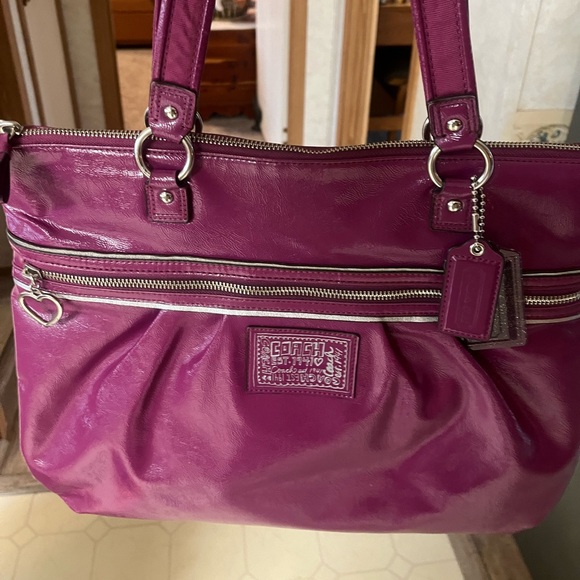Coach | Bags | Coach Poppy Daisy Liquid Gloss Handbag | Poshmark